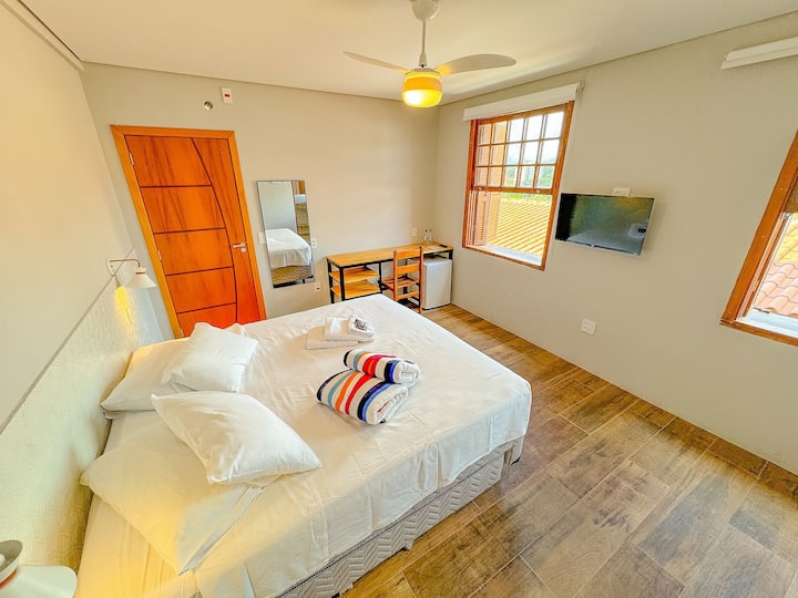 3c Quarto E Banheiro Exclusivo |Centro Serra Negra - Serra Negra