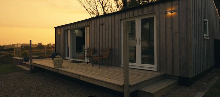 Luxury Hot Tub Lodge In The Heart Of Pembrokeshire - Fishguard