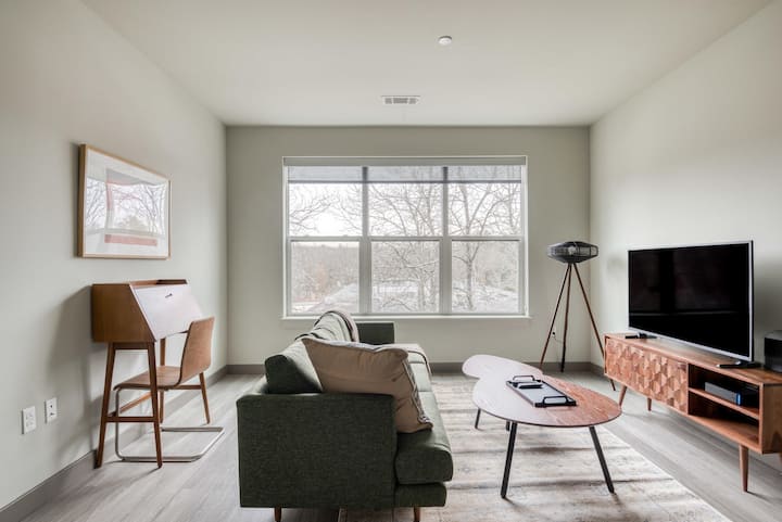 Blueground | Burlington, Gym, Nr Dining & Shops - Lexington, MA