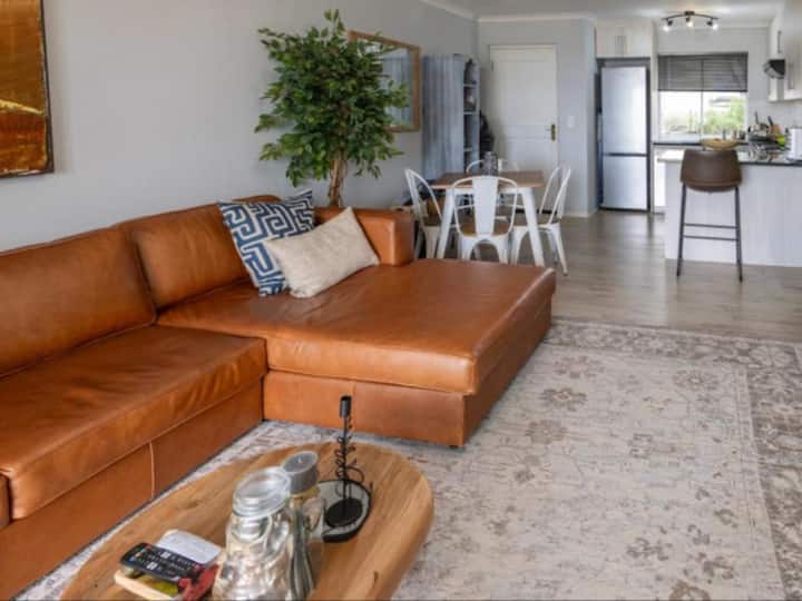 Refresh At 50 Whale Rock - Hermanus