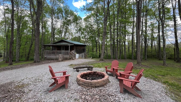 White Oak Cabin At Acorn Acres Cabins - Logan, OH