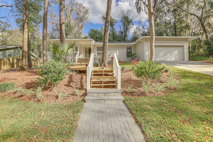 Sunny Gainesville Home ~ Half-mi To Uf Campus! - Gainesville, FL
