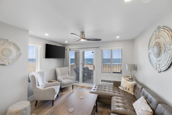 Oceanfront Beach Condo, Pool, Gym, Fishing Surfing - Virginia Beach, VA