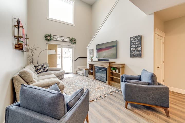 Bright Swan Valley Townhome: Hike, Fish & Ski! - Swan Valley, ID