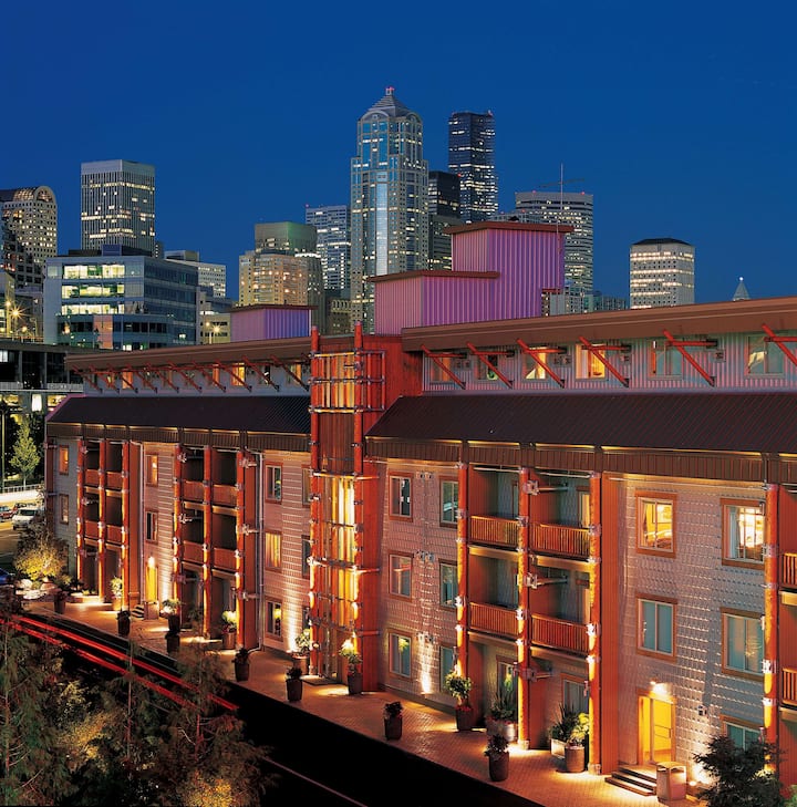 1-bedroom Hotel Suite - 1 Bed - Seattle, WA