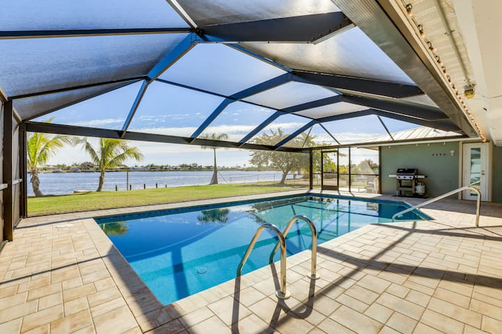 Waterfront Port Charlotte Home W/ Pool & Lanai - Port Charlotte