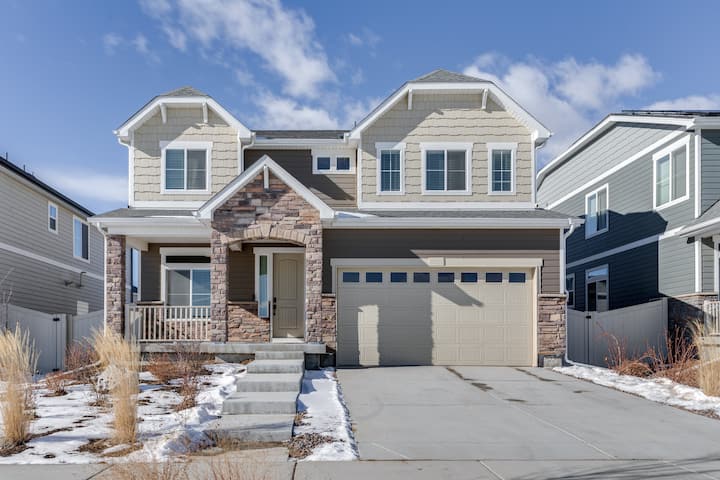 17 Mi To Downtown Denver: Modern Aurora Home! - Aurora