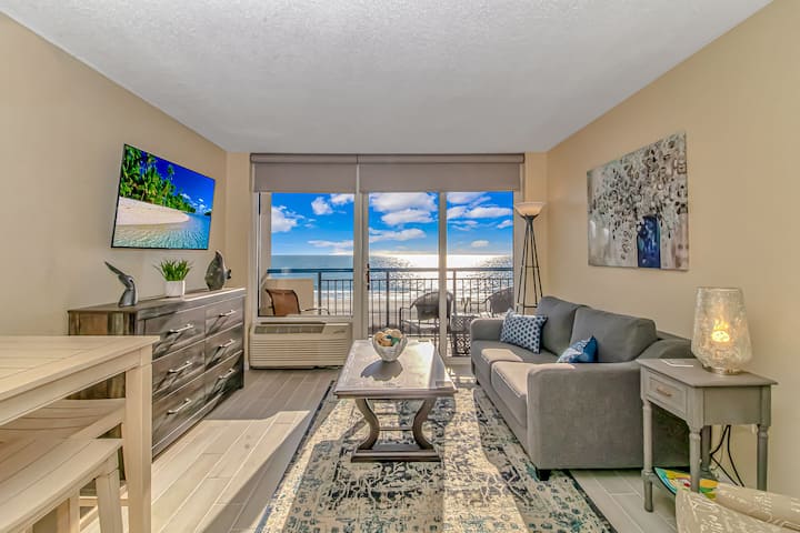 Boardwalk 439 Oceanfront 1bedroom Condo Sleeps 8! - Myrtle Beach, SC