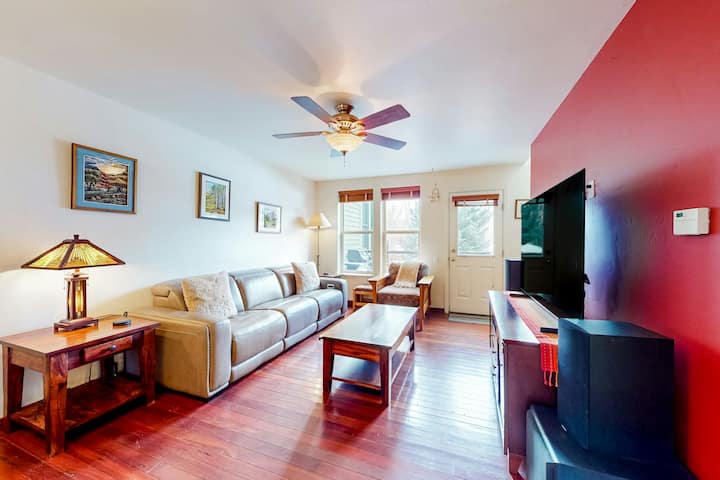 2br Mtn-view Townhome W/grill, Balcony, Pond Views - Snowmass, CO
