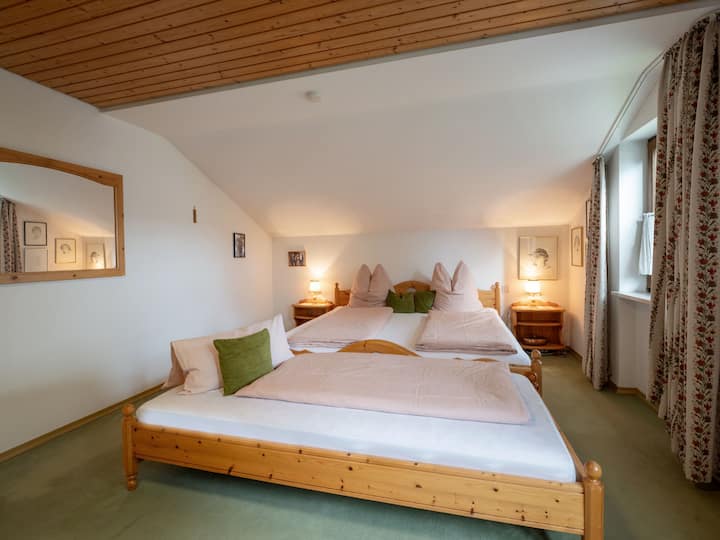 Vacation Apartment For Up To 5 People - Kufstein