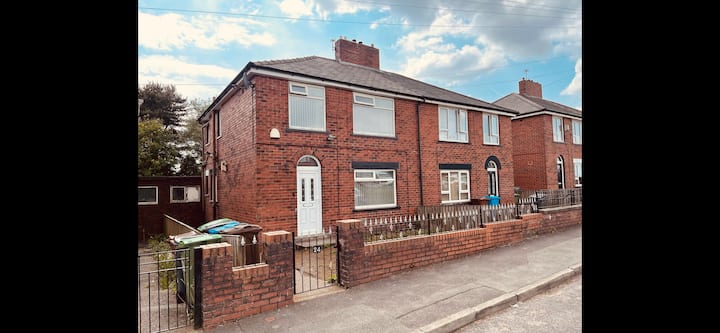 The Serene Stays - 3 Bed Home In Oldham Manchester - Oldham