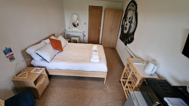 Relaxing Room With Ensuite Rutland Point - Oakham