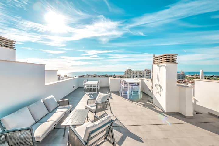 New Luxurious House With Rooftop Terrace And Pool - Nerja