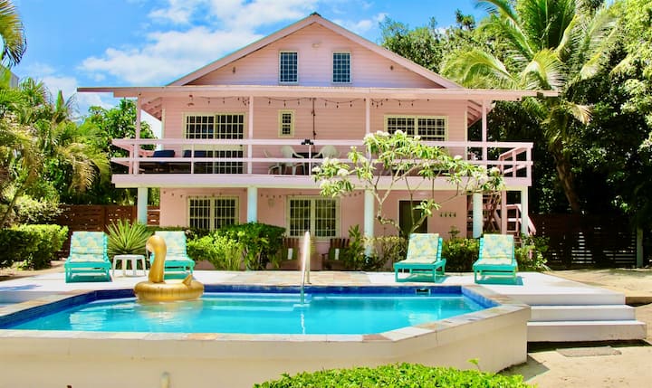 Sunny Bungalow 1 Bedroom- Pool- Beachfront-relax - Belize