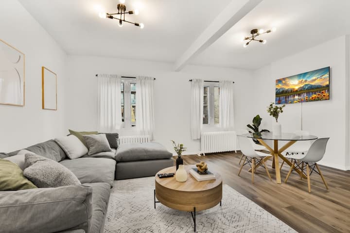 Modern 2 Bedroom Apartment Intoronto - Toronto