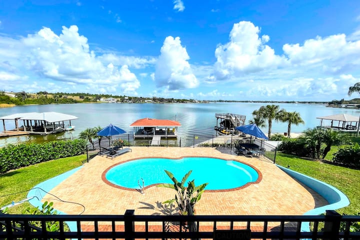 Lake Retreat For10 Has Pool-dock-4 Bedrooms-2 Bath - Lake Placid, FL
