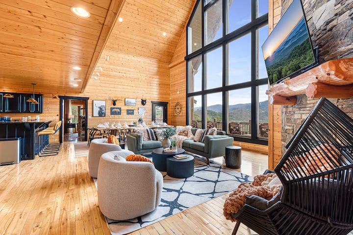 Cloud View Cabin By 5 Seasons Homestays - Pigeon Forge, TN