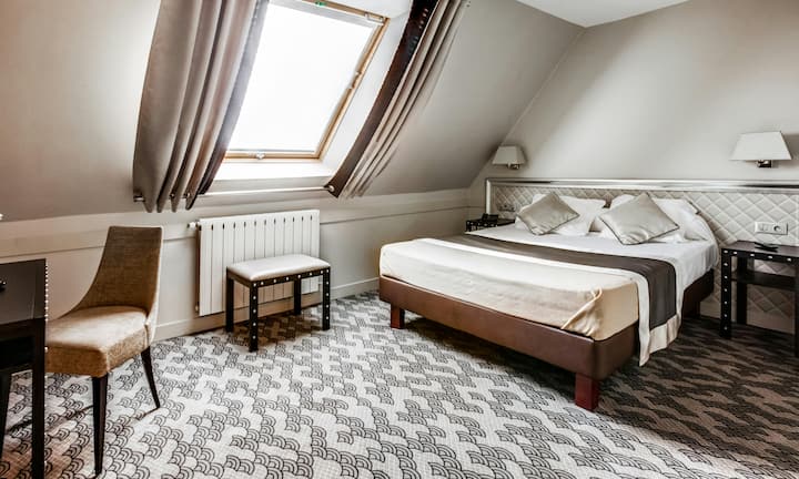 Superior Room Near Gare Du Nord & Gare De L’est - París