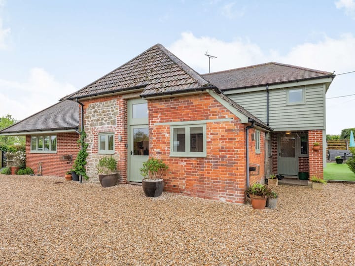 4 Bed In Blandford Forum  (76544) - 윌트셔