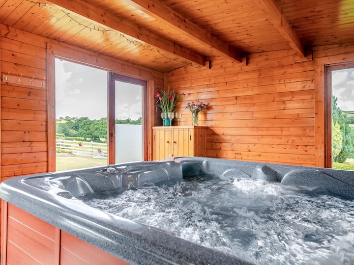 3 Bed In Cantref (Bn363) - Brecon