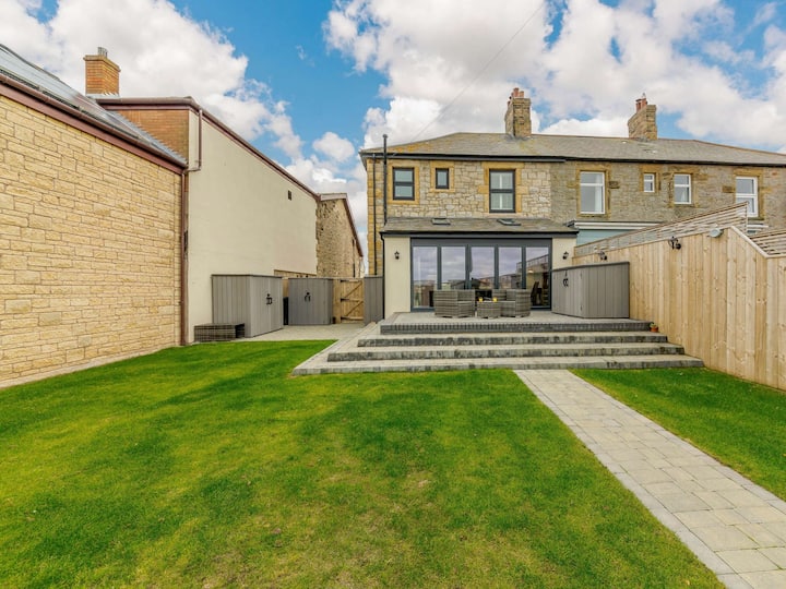 3 Bed In Seahouses (81331) - Seahouses