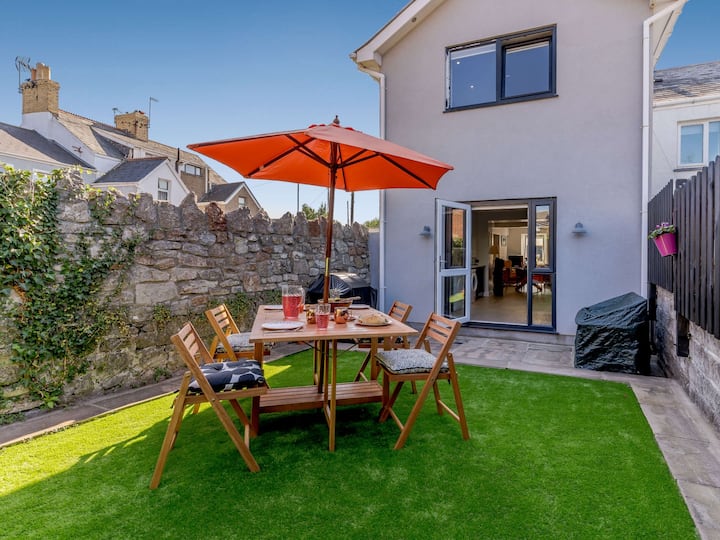 3 Bed In Porthcawl (85193) - Porthcawl