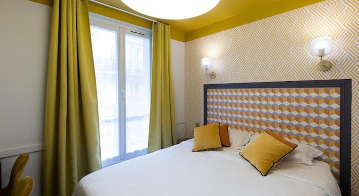 Cosy Hotel Double Room Near Montmartre And Pigalle - Paris