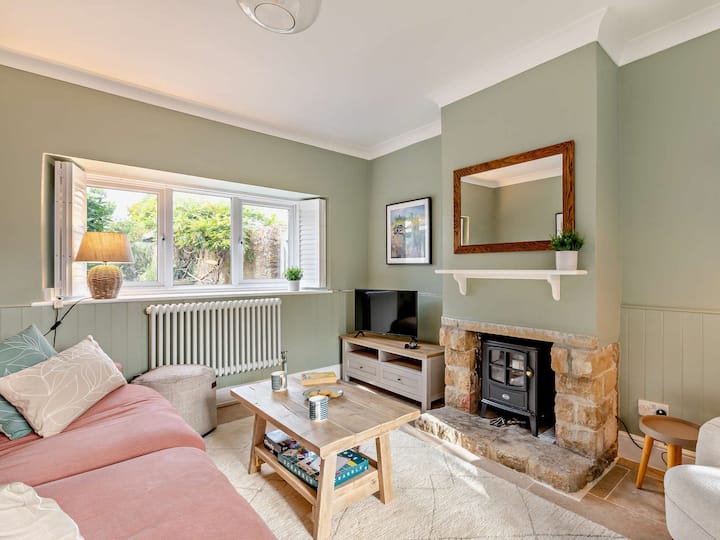 2 Bed In Burton Bradstock (93076) - Burton Bradstock