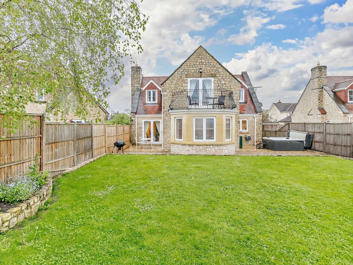 5 Bed In Glastonbury (Oc-91657) - Glastonbury