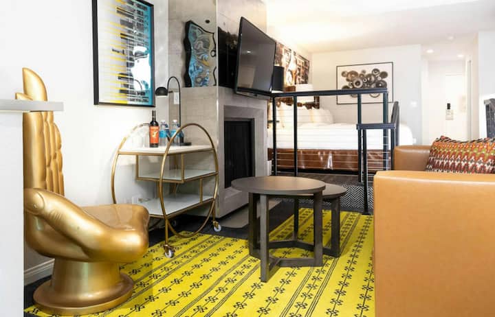 Stylish Design, Ada Features & 24/7 Mini-market - Los Angeles, CA