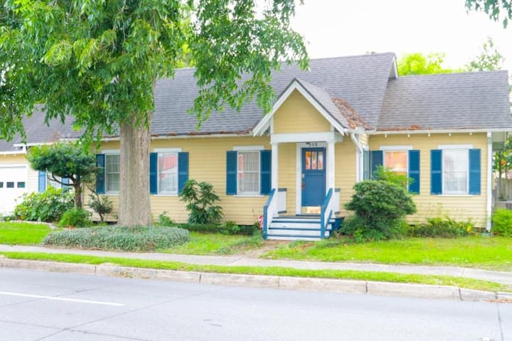 Work Crew Haven: Spacious Corporate Lodging - Lafayette, LA