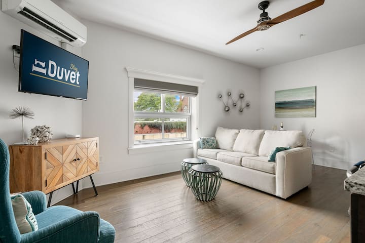 Folly Suite | In The Heart Of King Street! - Charleston, SC