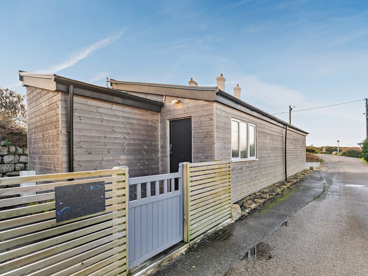 1 Bed In Sennen Cove (93410) - Sennen