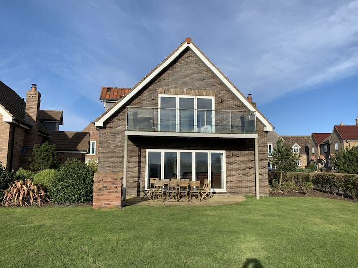 Bempton View, Sleeps 9-10, Sea View, Ev Charger - Filey