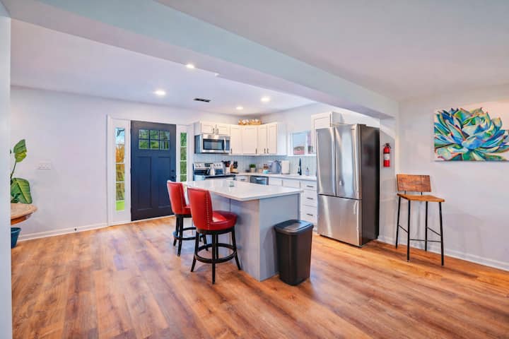 The Landing Spot - New Albany, OH