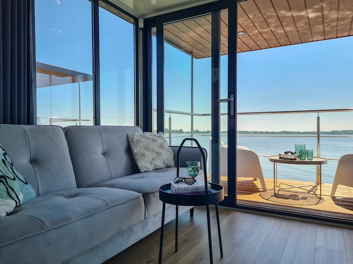 Houseboat With Two Bedrooms - Mielno