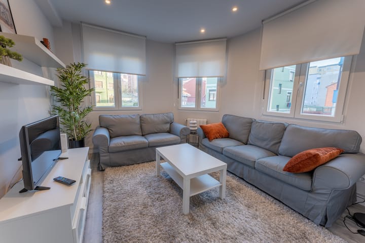 Valdecilla Center Apartment - Santander