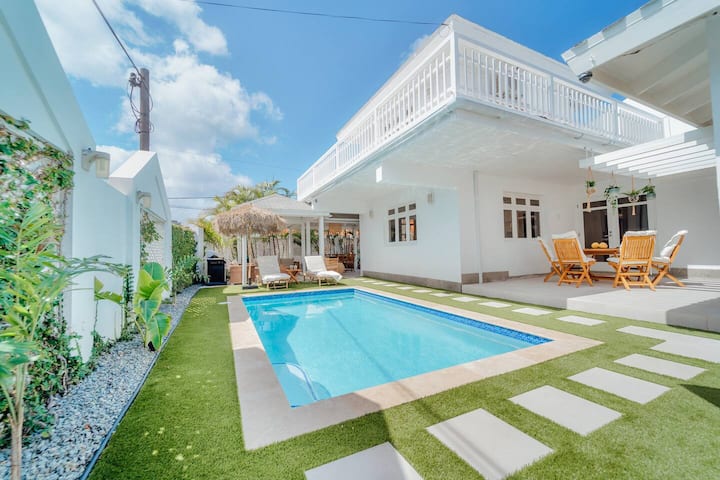 Luxury 6br Villa Near Palm Beach 2 Private Pools - Aruba