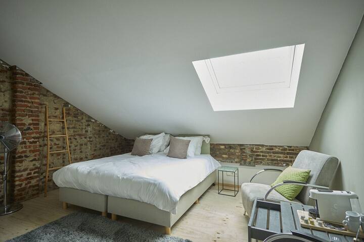 B&b Maastricht - Familyroom In Old Luxurious Farm - Maastricht