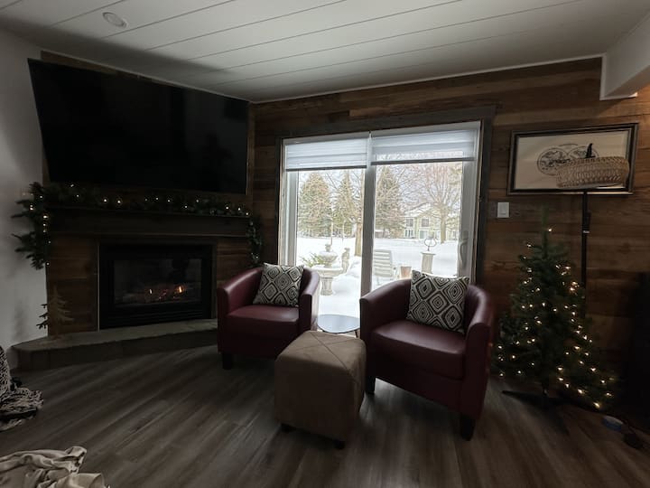 Newly Decorated Ski Spa Hang Out In Hammock - Collingwood