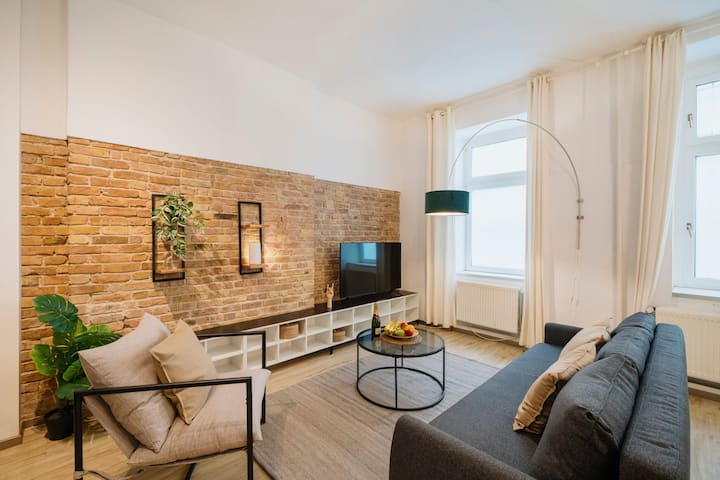 Quiet | Large Living Area | Modern I Supermarkt - Berlin