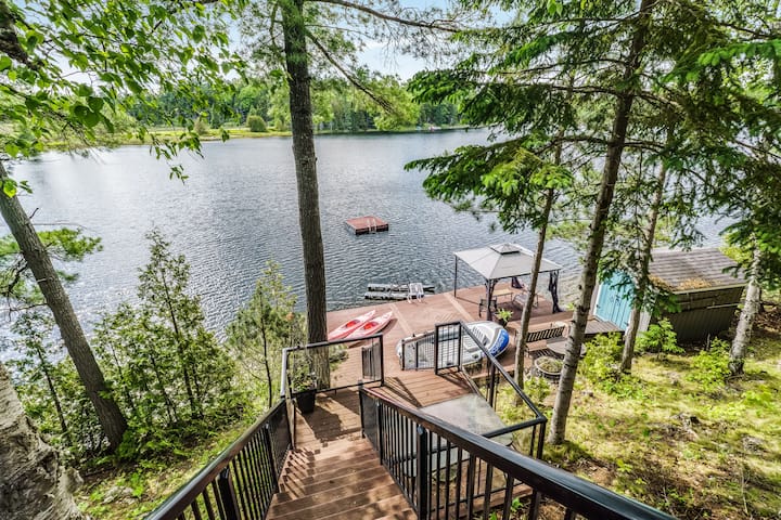 Lakefront Cottage Escape | Dock | Fire Pit | Bbq - Kawartha Lakes