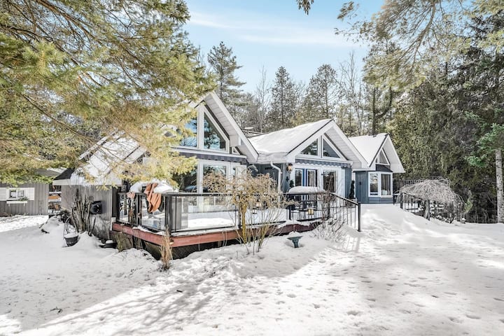 Lakefront Cottage Escape | Dock | Fire Pit | Bbq - Kawartha Lakes
