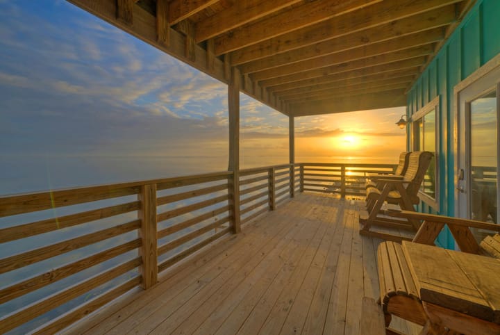 Waterfront W/ Bay Views, Boat Dock| Marlin Madness - Corpus Christi, TX