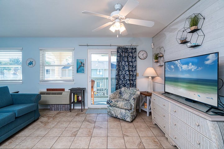 The Turtle Nest W/ Pool + Activities - Panama City Beach