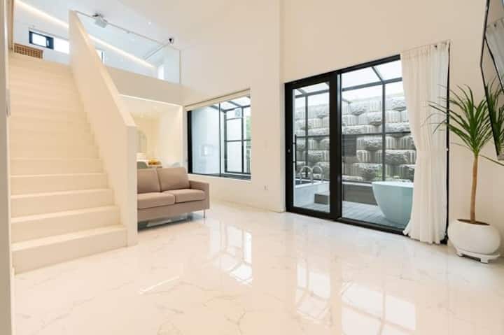 쉼과 여유를 느낄 수 있는 객실, 7 Private Story 풀빌라 - Andong-si