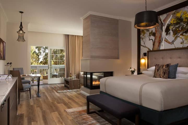 1-bedroom Hotel Suite - 2 Beds - Napa, CA