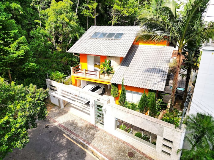 Curta! |135| Casa | Piscina | Prox. Roda Gigante - Balneário Camboriú