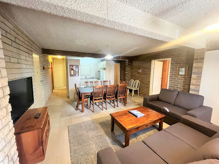 3br Ground Floor Apartment L Central Location - Jindabyne