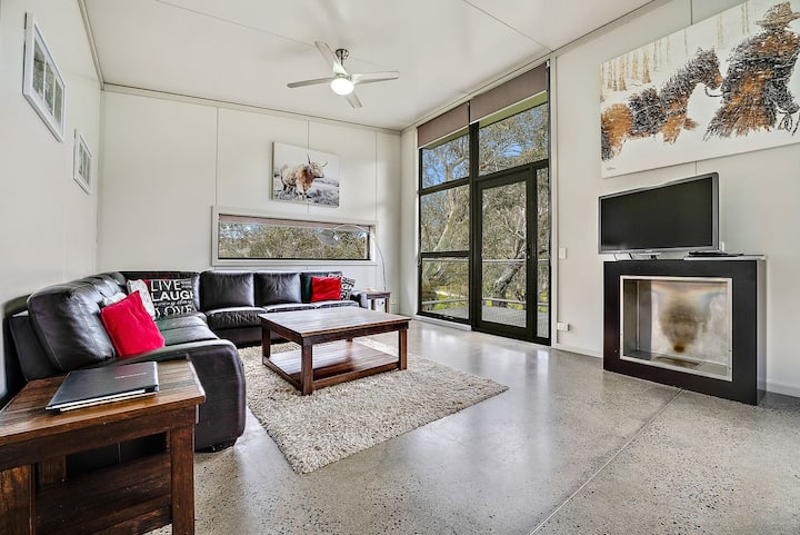 Ecocrackenback Chalet 13 - Kosciuszko National Park